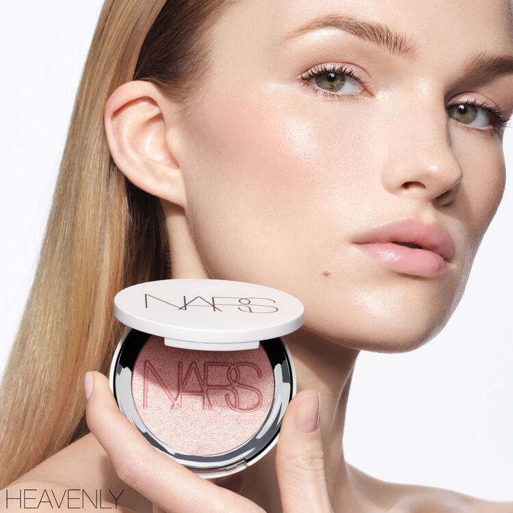 LIGHT REFLECTING™ LUMINIZING PEARL HIGHLIGHTER | NARS